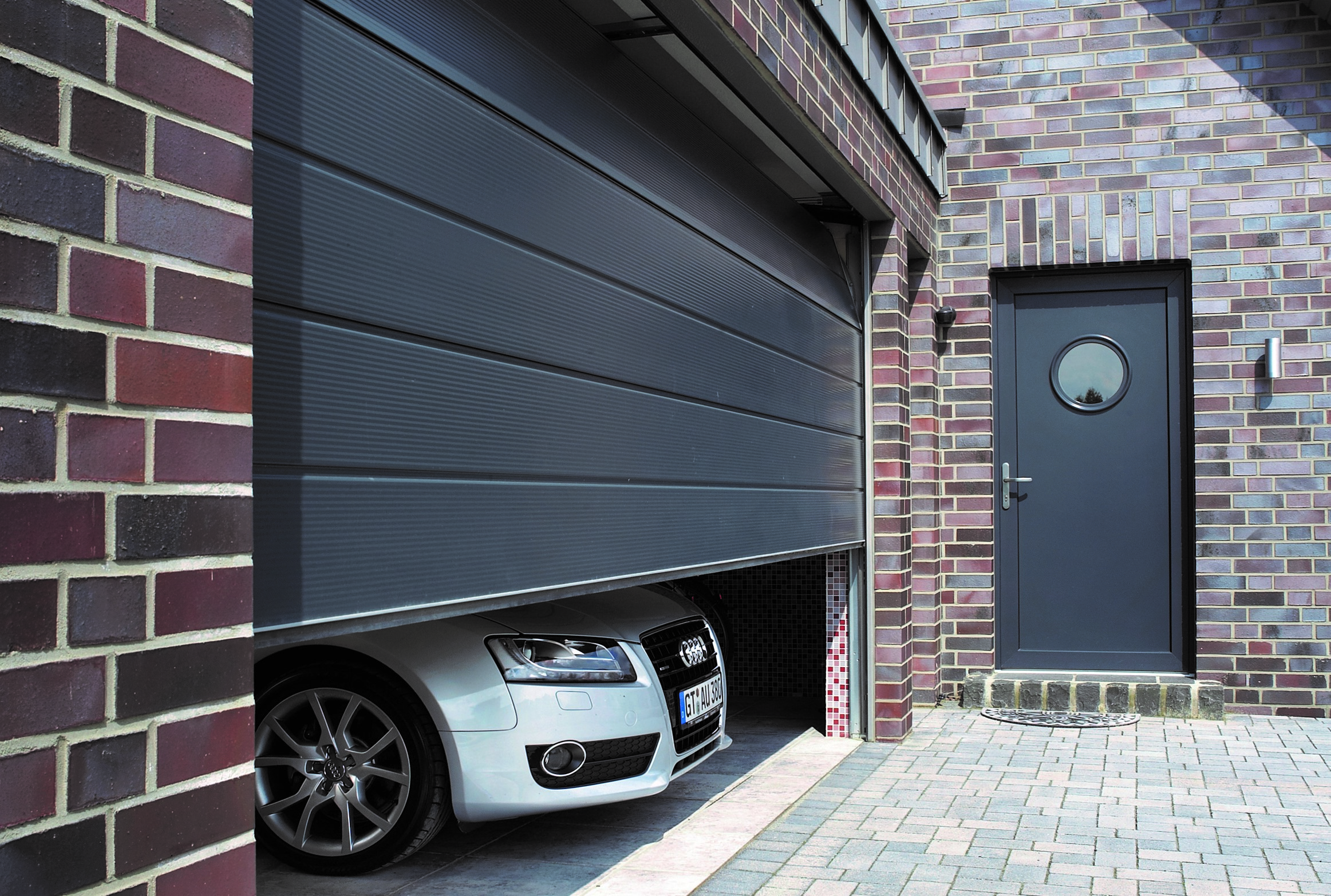 Informationen zum Thema Garagentore