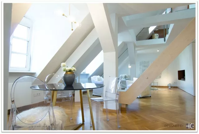 HOME STAGING LOFT MIT EINMALIGEM AUSBLICK