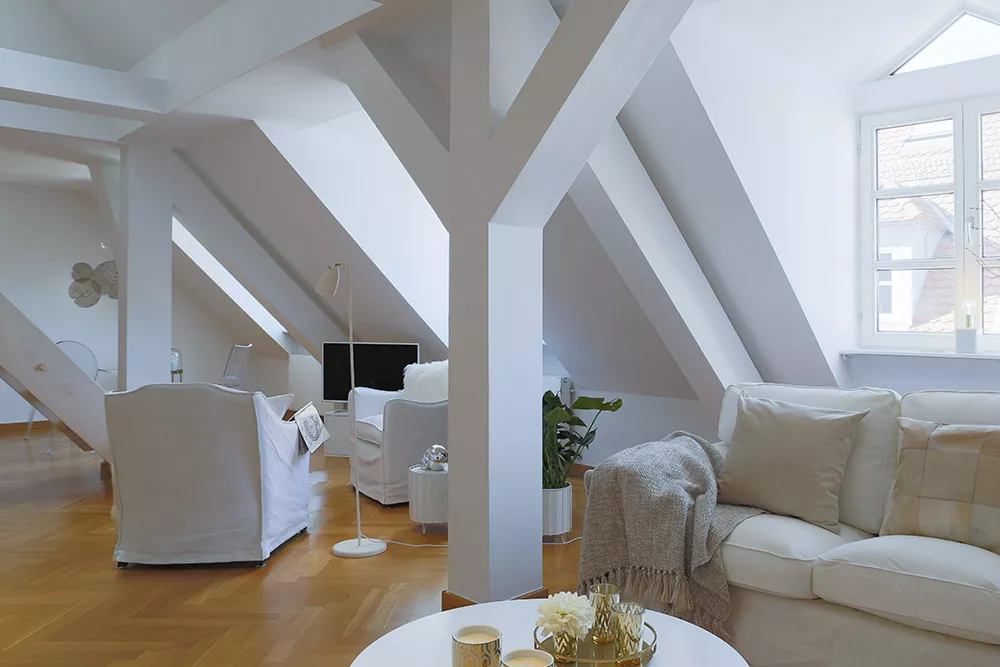 HOME STAGING LOFT MIT EINMALIGEM AUSBLICK