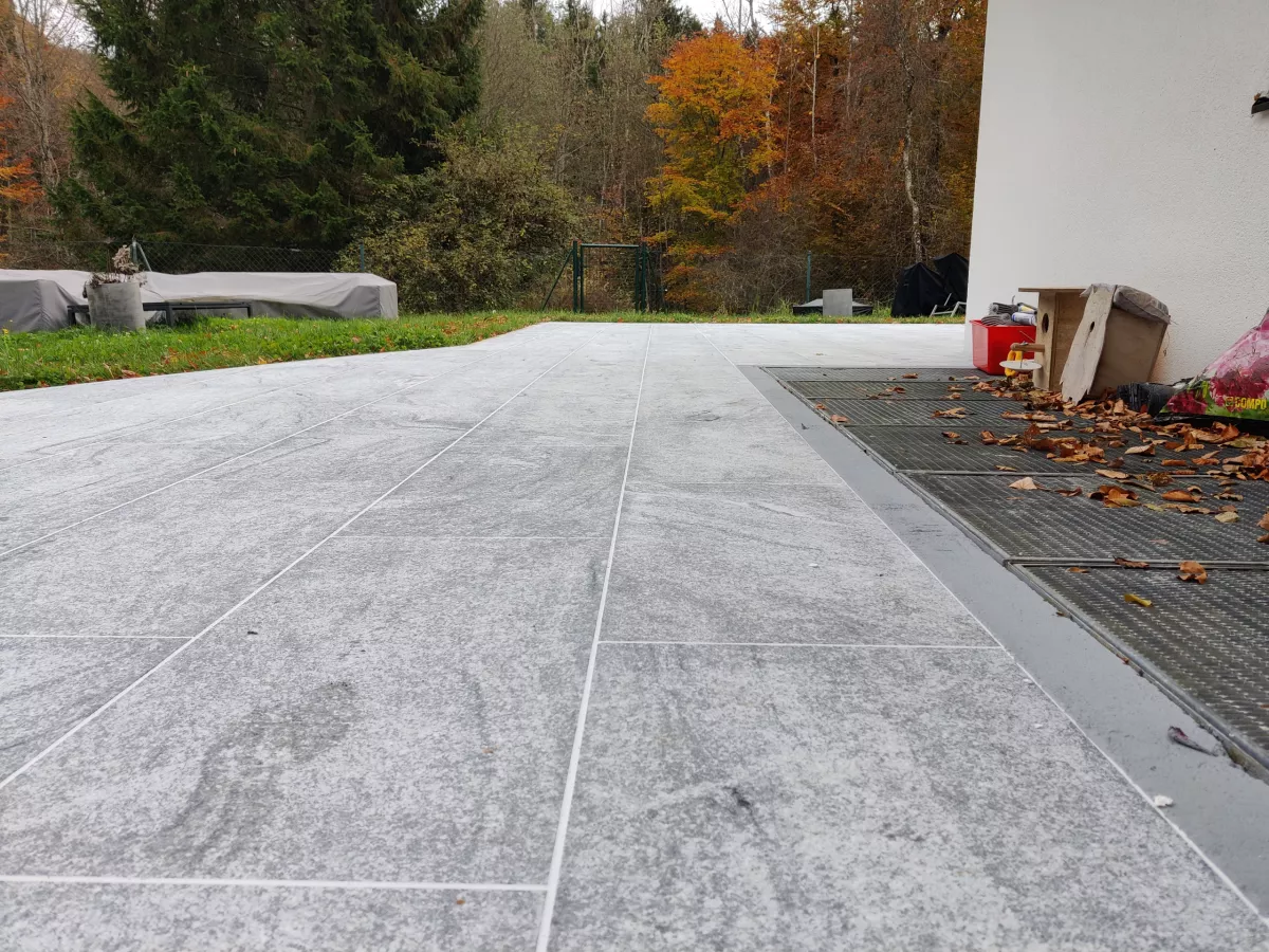 Terrassenzauber am Starnberger See: Ein Ort der Ruhe und Erholung